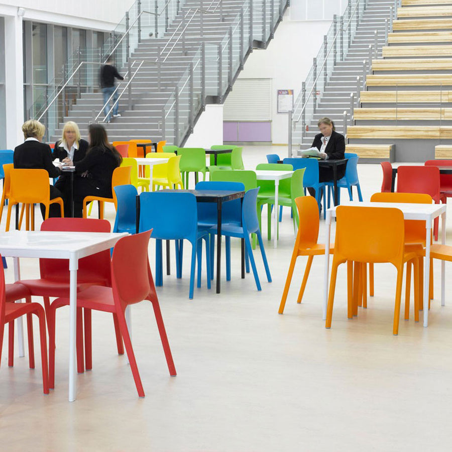 Plastic Cafe Chairs – Mogo Direct